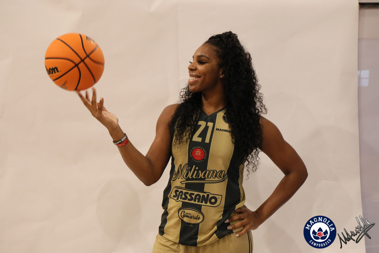 Reshanda Gray (behind the scenes) (13) - Magnolia Basket Campobasso